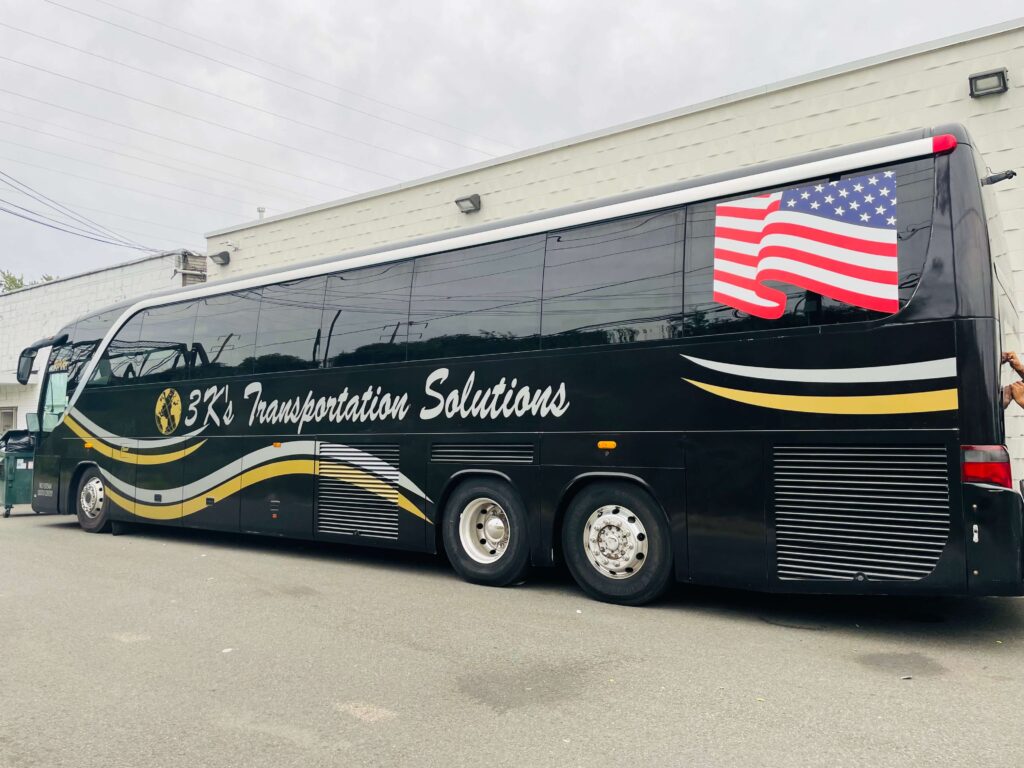 Transit Advertising and Tour Bus Wrap Graphics Installation Experts ...
