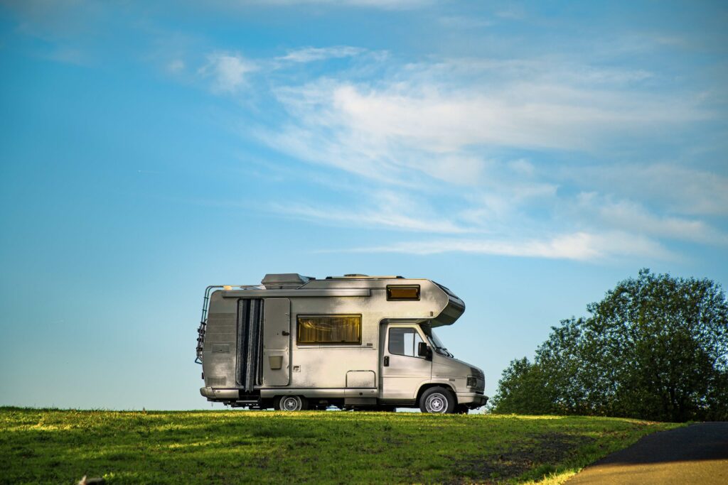 Motorhome and Camper Vinyl Wrap Graphics Installation Professionals ...